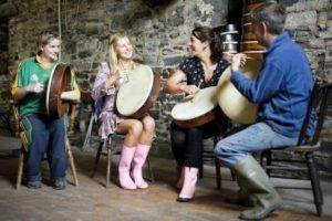 8 Irish Muscal Instruments Used in Traditional Irish Music - MIDINation